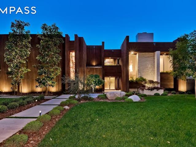 House with pool and garden