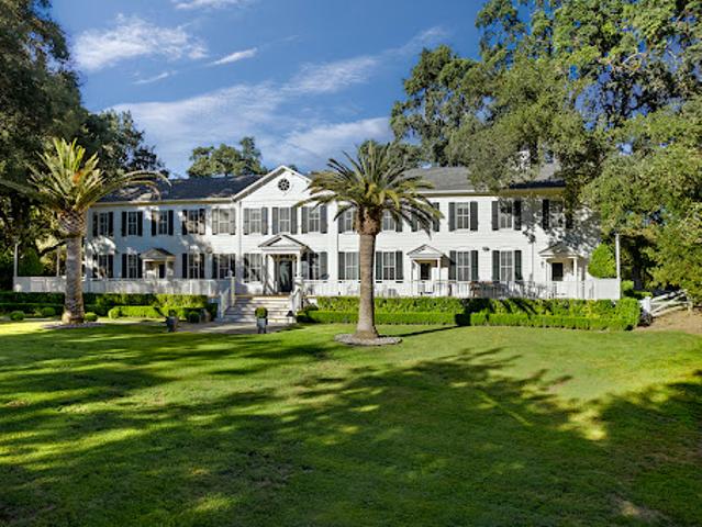 House with pool and garden