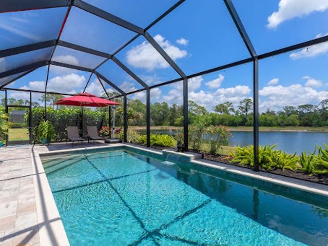 House with pool and garden