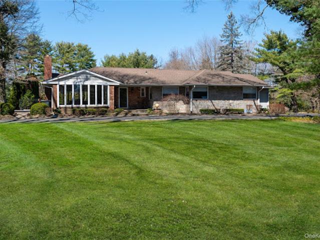 House with pool and garden