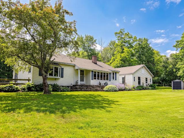 House with pool and garden