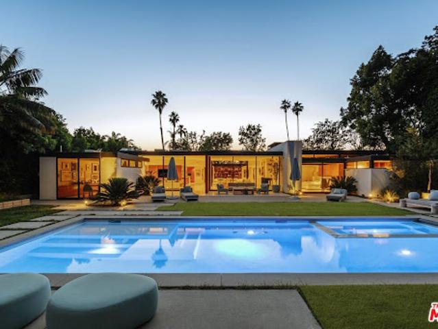 House with pool and garden