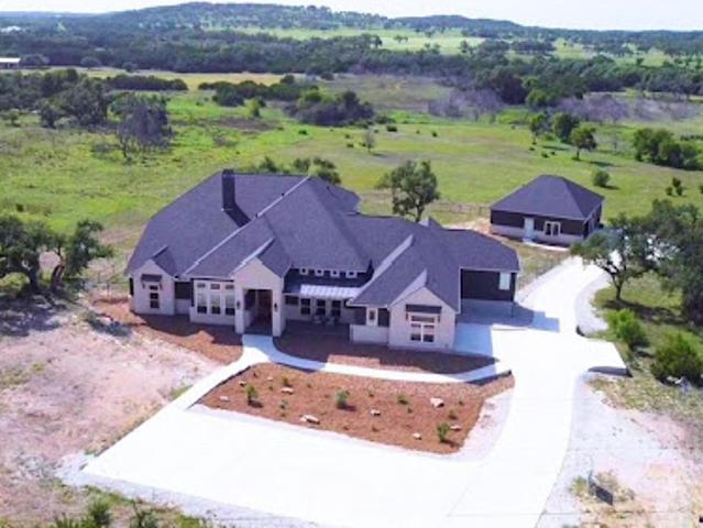 House with pool and garden
