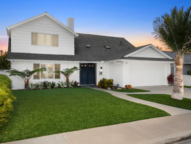 House with pool and garden