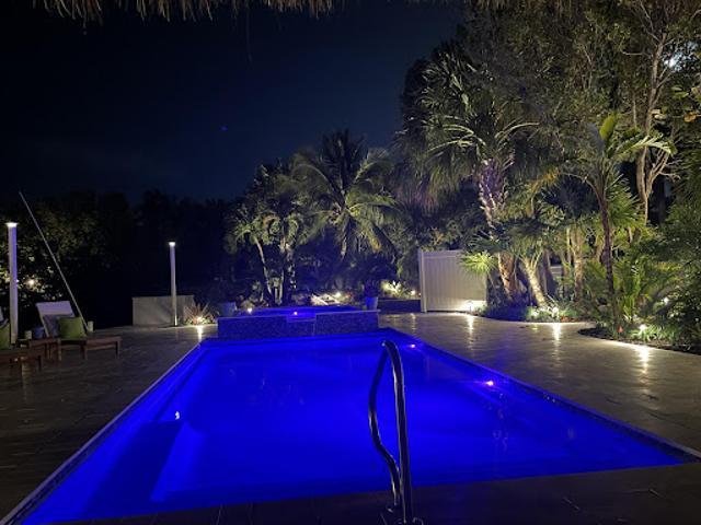 House with pool and garden