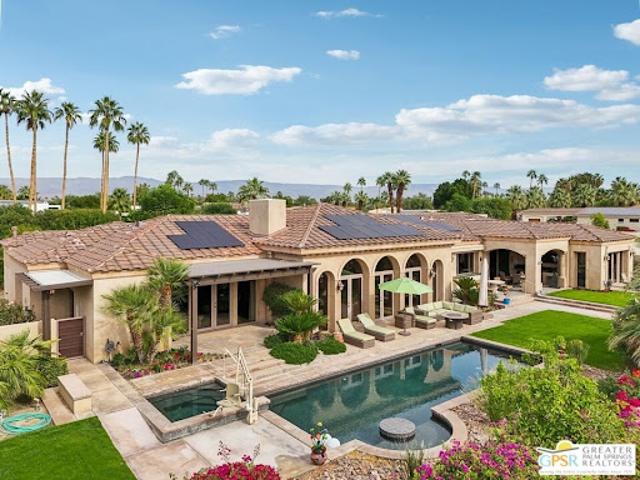 House with pool and garden