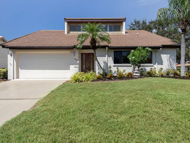 House with pool and garden