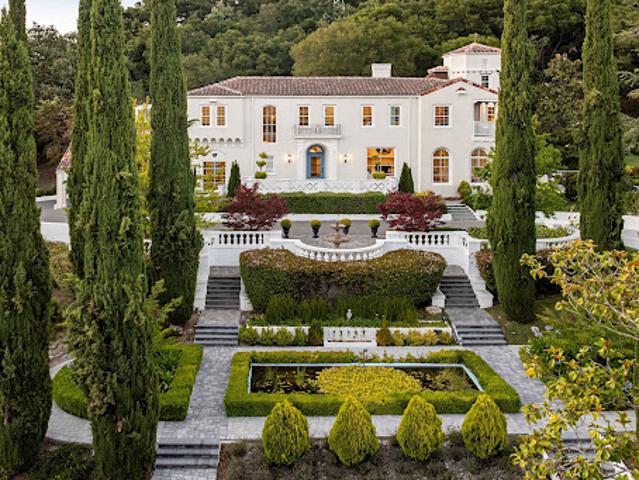 House with pool and garden