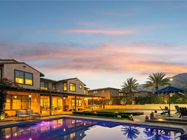 House with pool and garden
