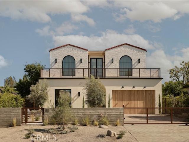House with pool and garden