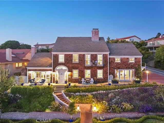 House with pool and garden
