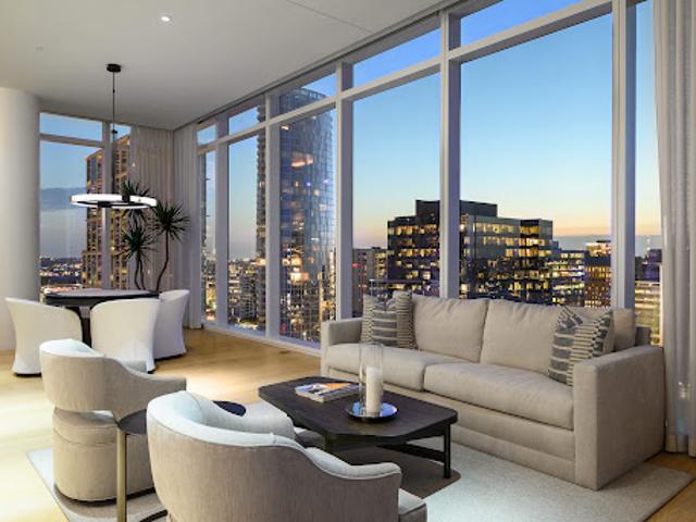 Apartment with terrace and pool