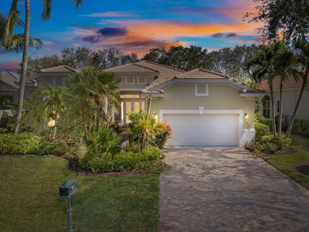House with pool and garden