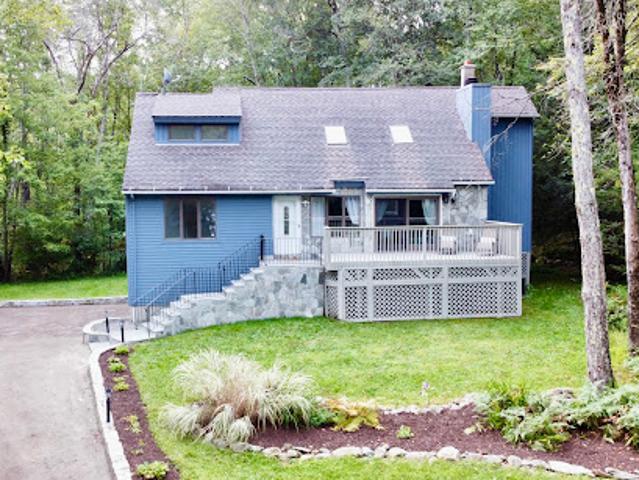 House with pool and garden