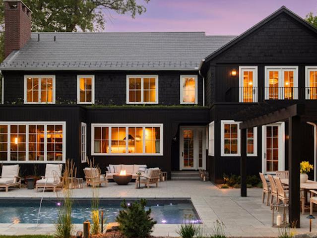 House with pool and garden