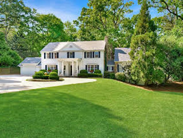 House with Pool and Garden