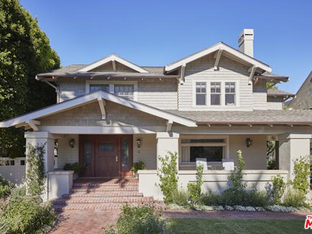House with pool and garden