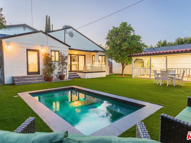 House with pool and garden