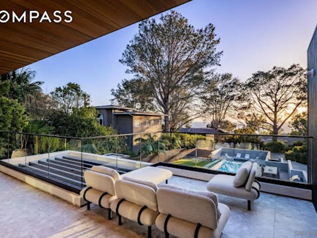 House with pool and garden