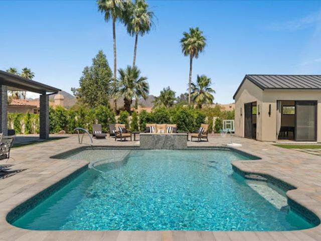 House with pool and garden