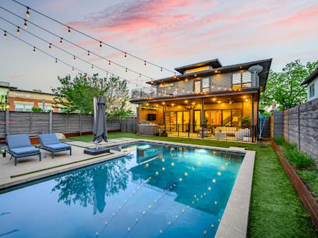 House with pool and garden