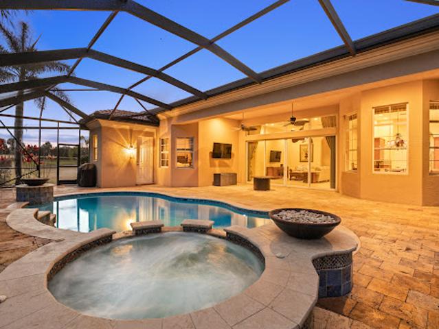 House with pool and garden