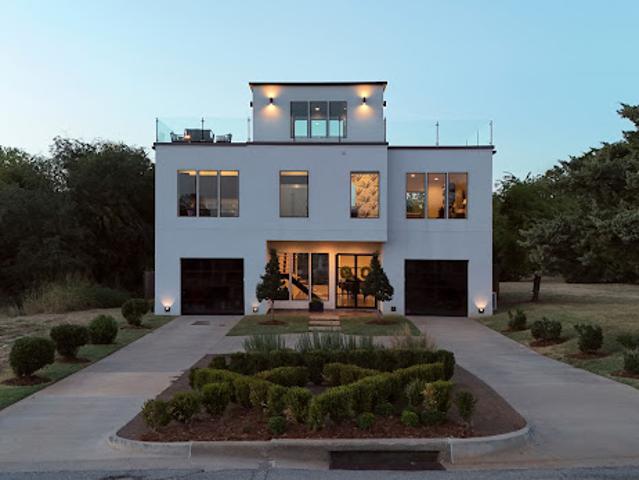 House with pool and terrace