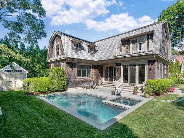 House with pool and terrace