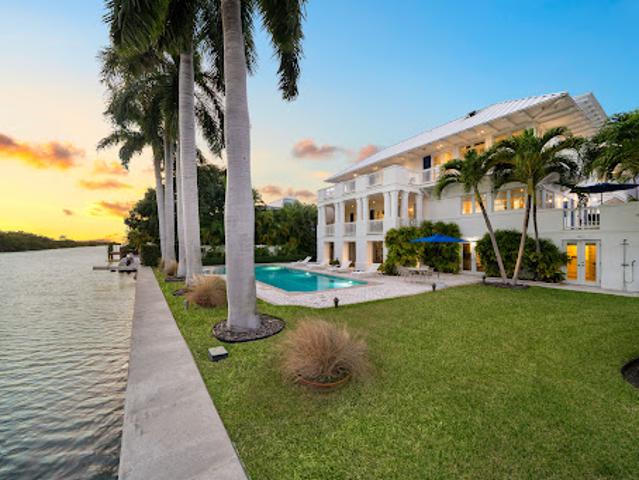 House with pool and terrace
