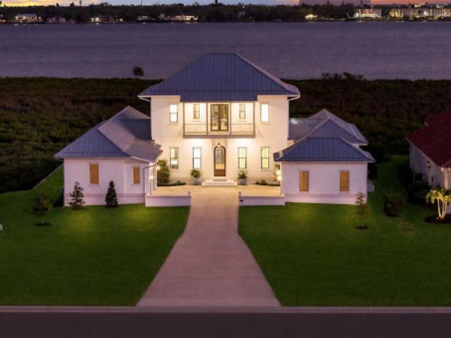 House with pool and terrace