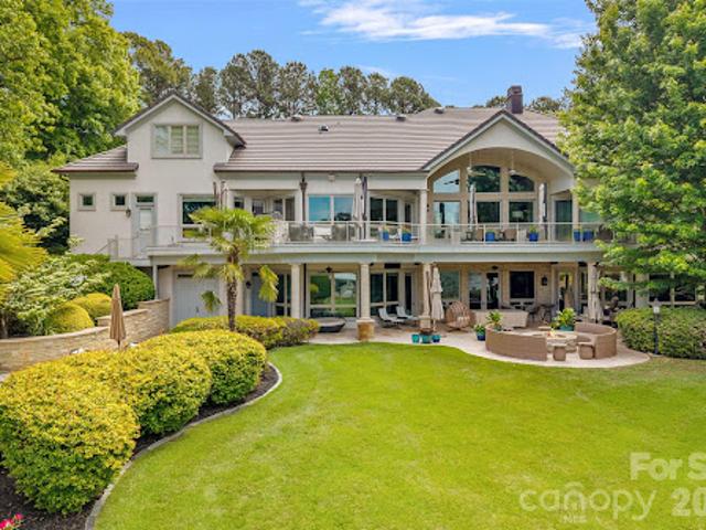 House with pool and terrace