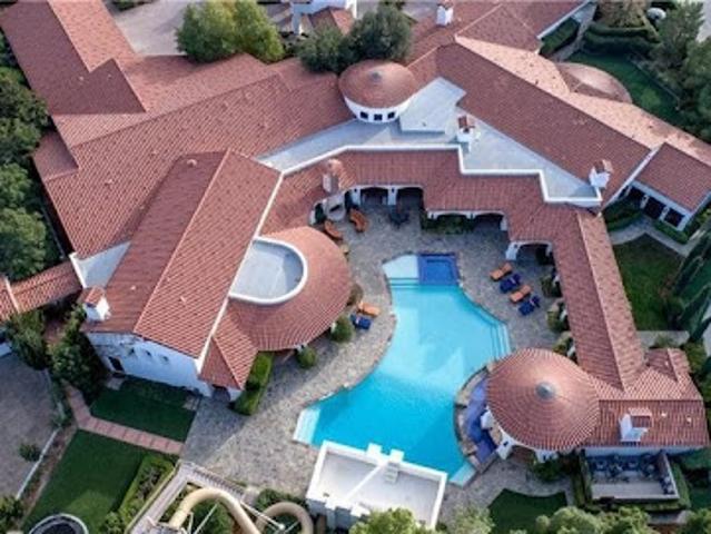 House with pool and terrace