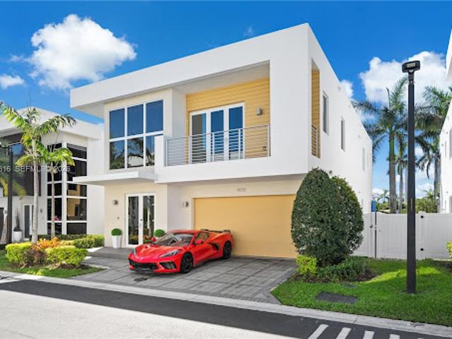 House with pool and terrace