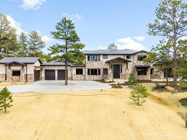 House with pool and terrace