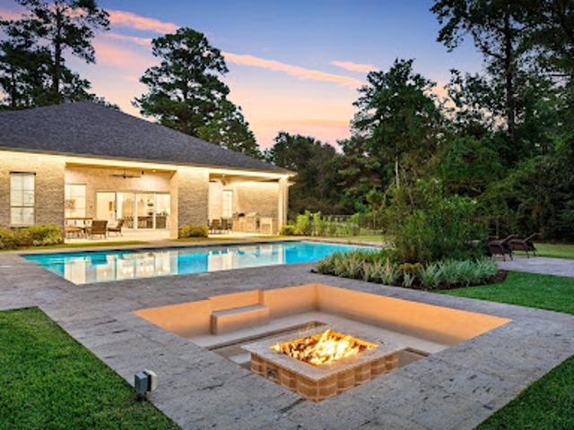 House with pool and terrace
