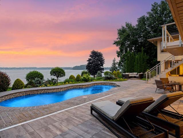 House with pool and terrace