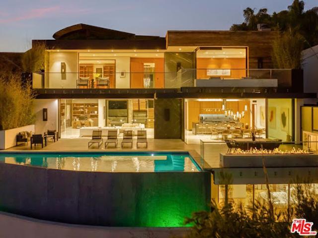 House with pool and terrace