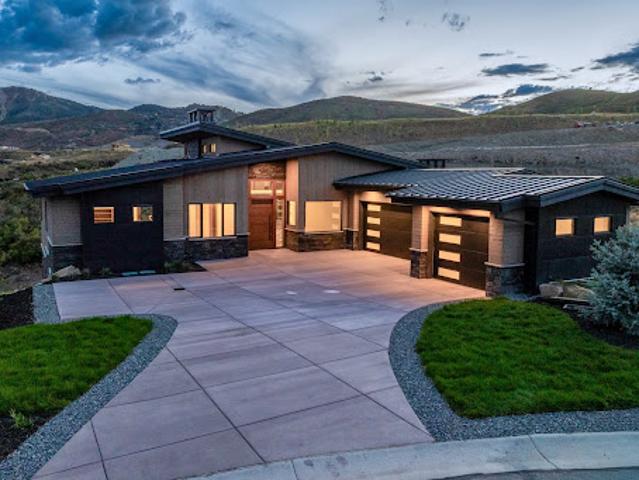 House with pool and terrace