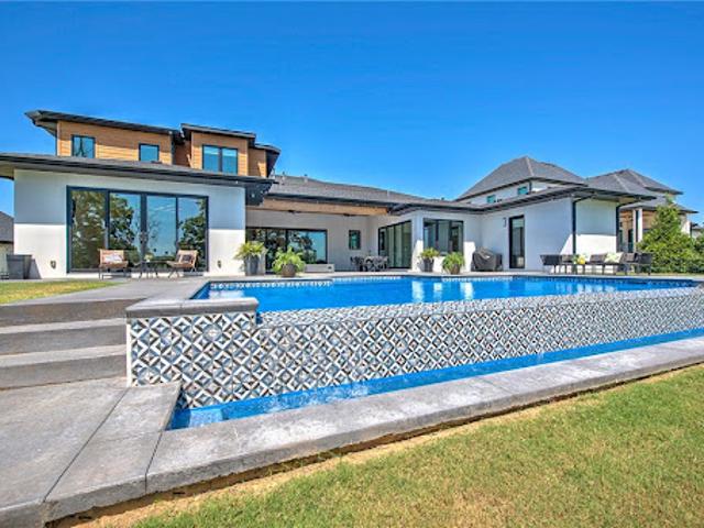 House with pool and terrace