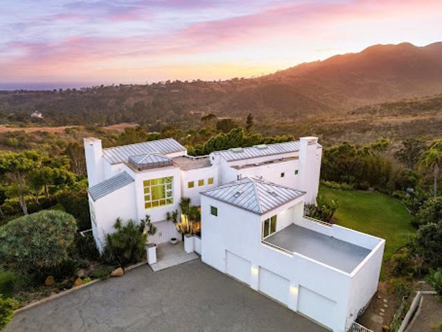 House with pool and terrace
