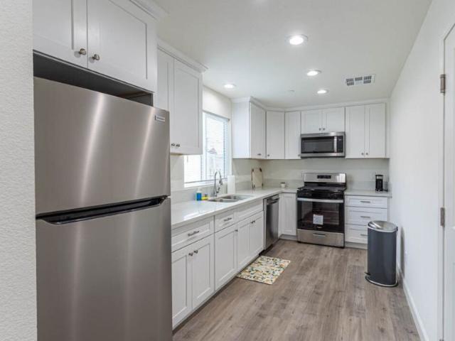 House with rooms for rent