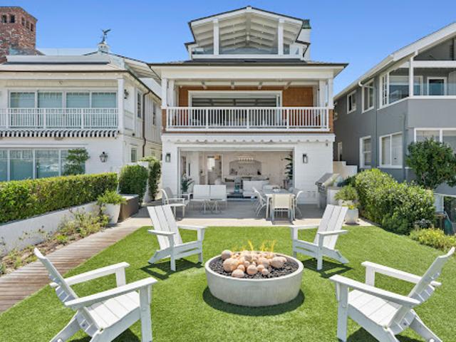 House with terrace