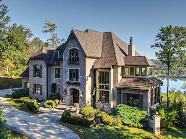 House with terrace