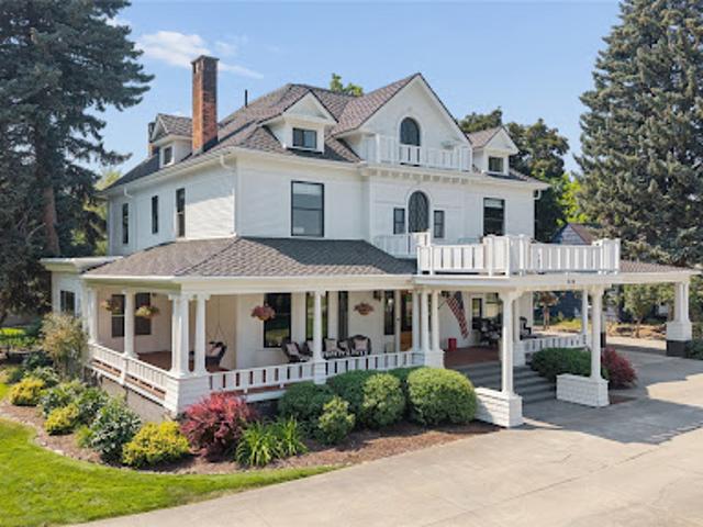 House with terrace