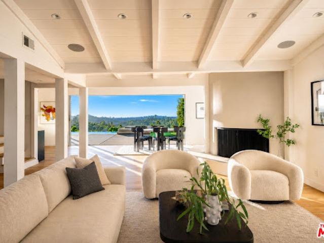House with terrace
