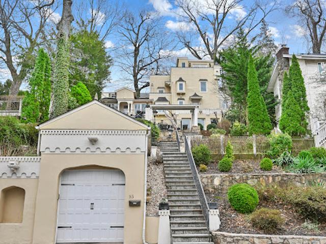 House with terrace