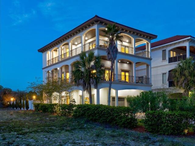 House with terrace