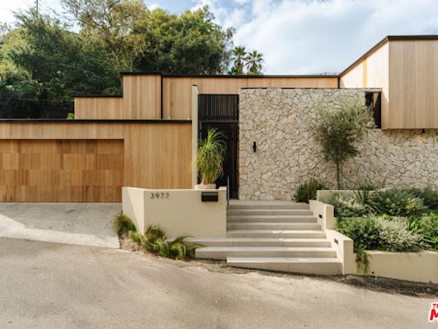 House with terrace