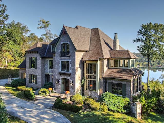 House with terrace