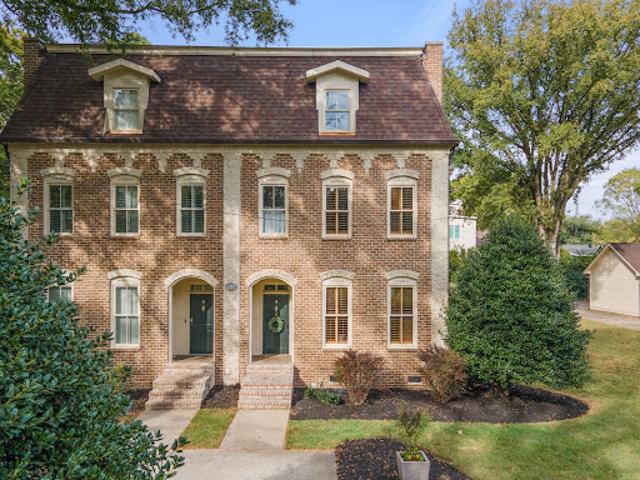 House with terrace